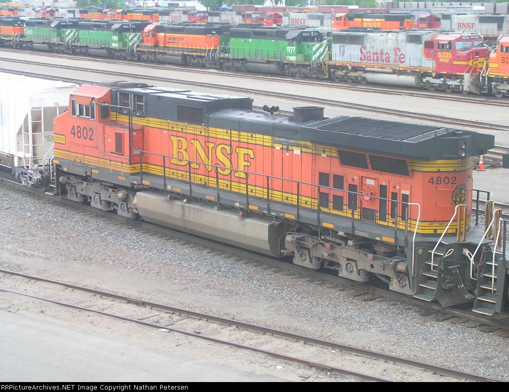 BNSF 4802